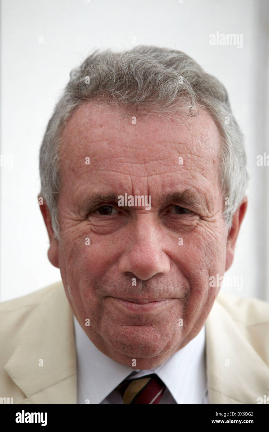 Martin bell hi-res stock photography and images - Alamy