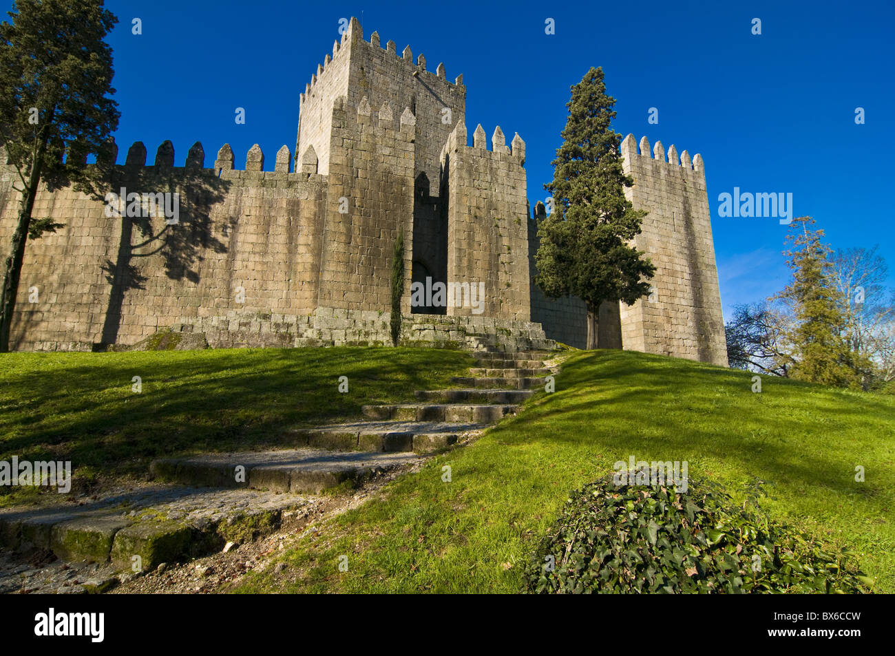 The castle of Guimaraes, UNESCO World Heritage Site, Guimaraes ...