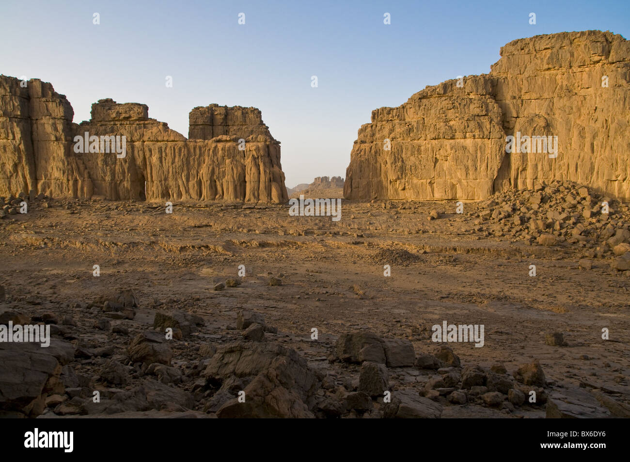 Wonderful rock formations in the Sahara Desert, Algeria, North Africa ...