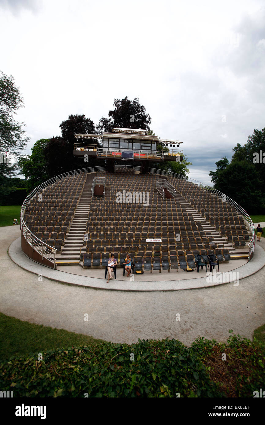 city, town, center, old, historic, buildings, castle, garden, revolving ...