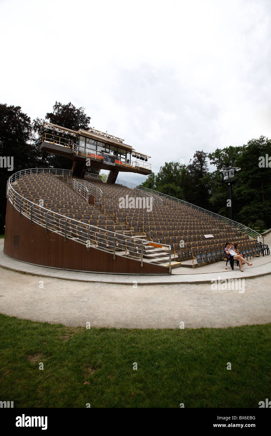 city, town, center, old, historic, buildings, castle, garden, revolving ...