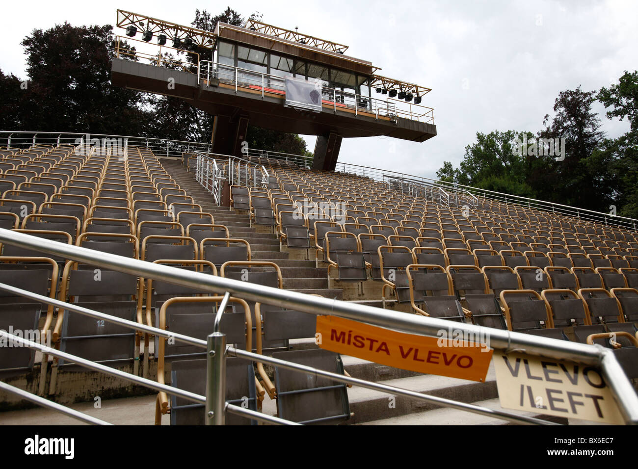 city, town, center, old, historic, buildings, castle, garden, revolving ...
