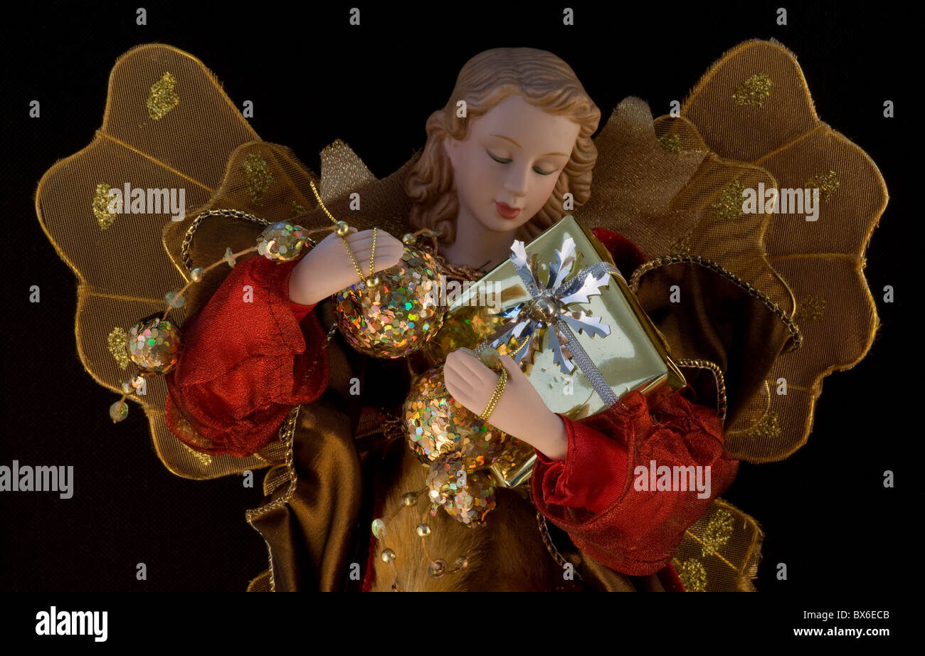 Golden angel wings hi-res stock photography and images - Alamy