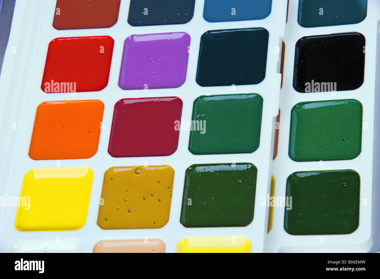 The complete set water colours in a box Stock Photo - Alamy