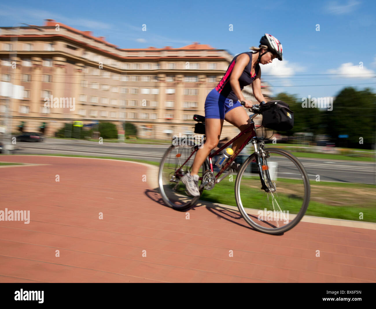 Cylist hi-res stock photography and images - Alamy