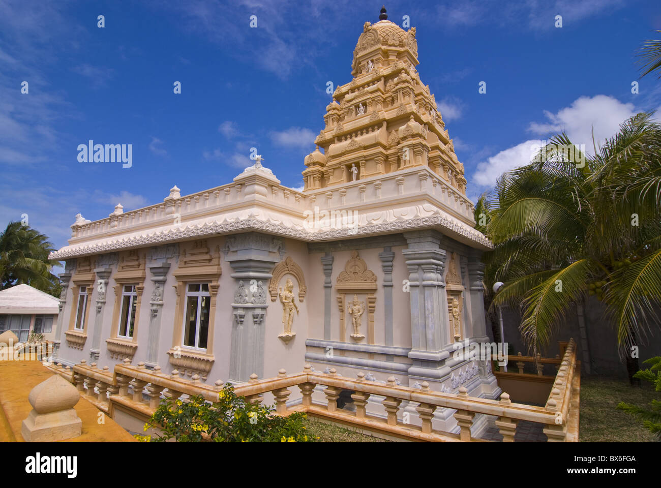 Exterior hindu temple in mauritius hi-res stock photography and images ...