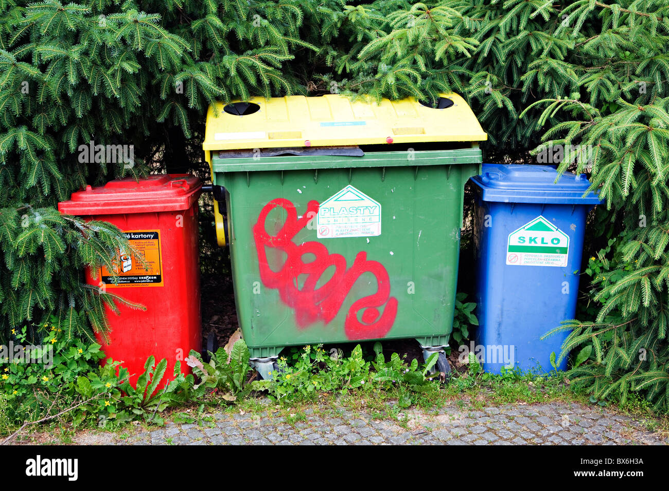 Waste management containers for plastic, glass, paper in Velke Losiny ...