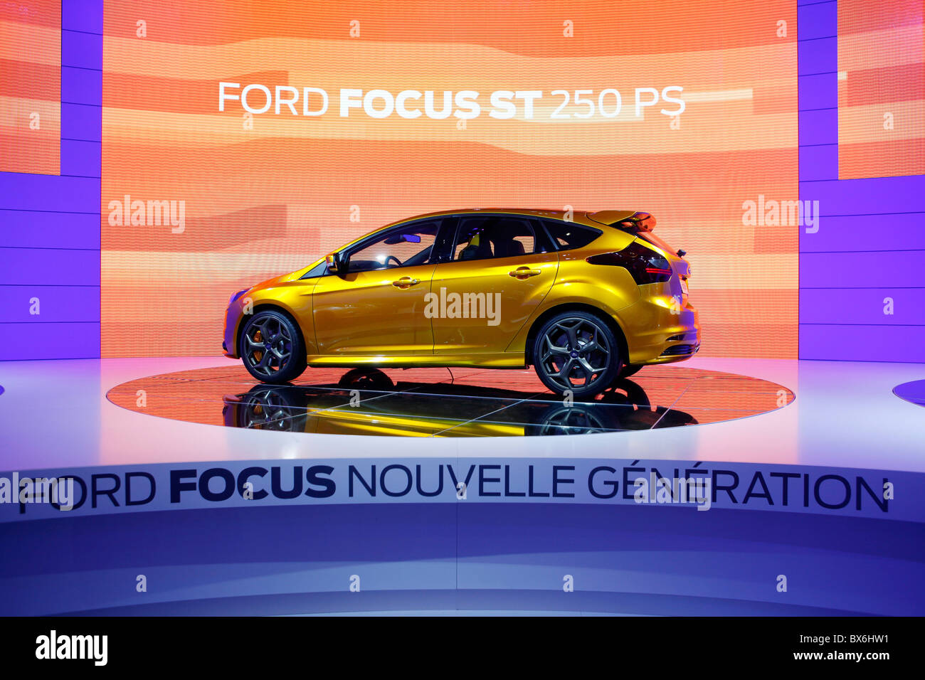 New generation focus hi-res stock photography and images - Alamy