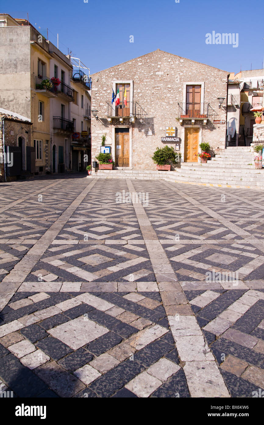 Sicily historic architecture hi-res stock photography and images - Alamy