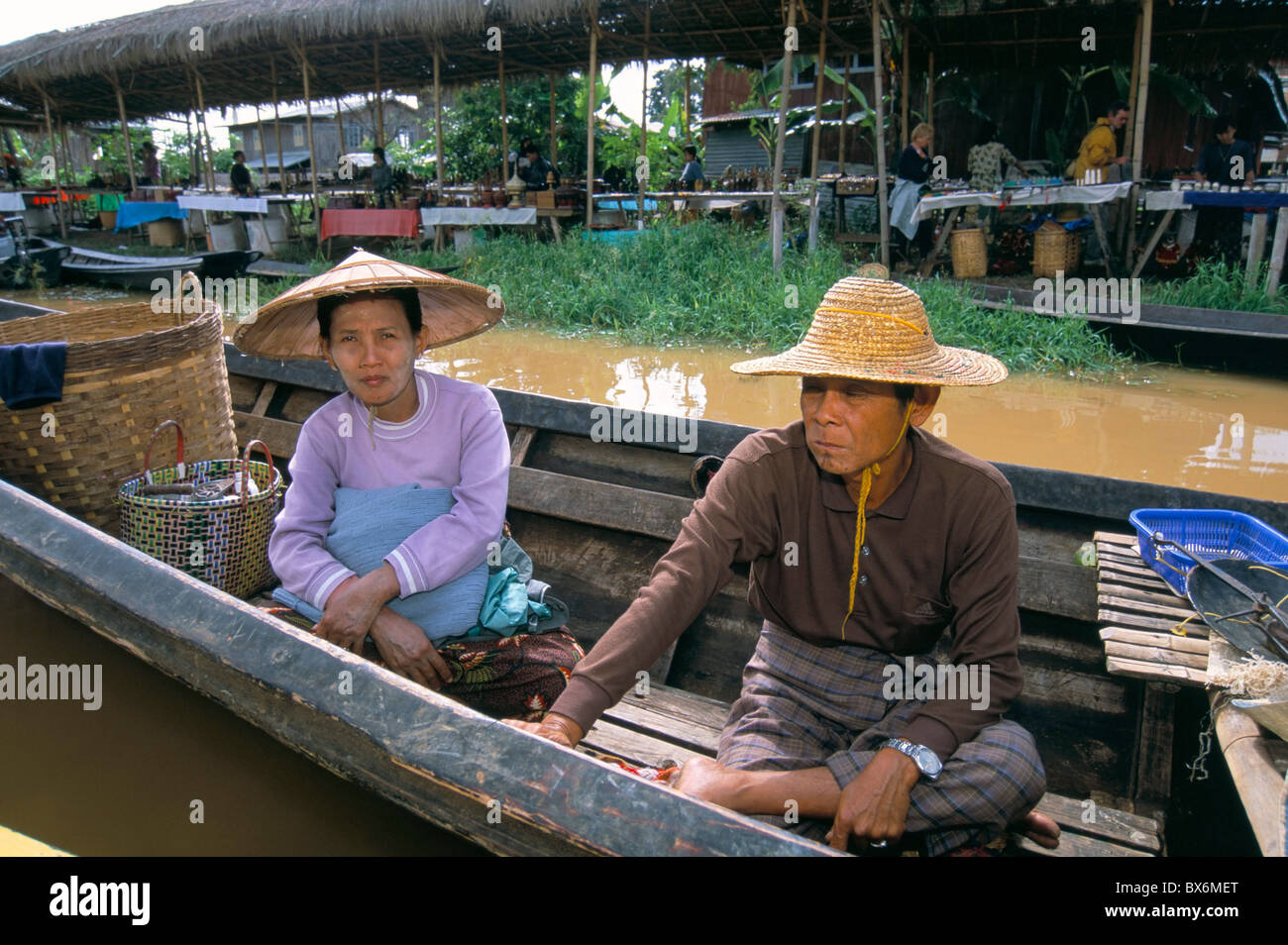 Floating market, Ywama, Inle Lake, Shan State, Myanmar (Burma), Asia ...
