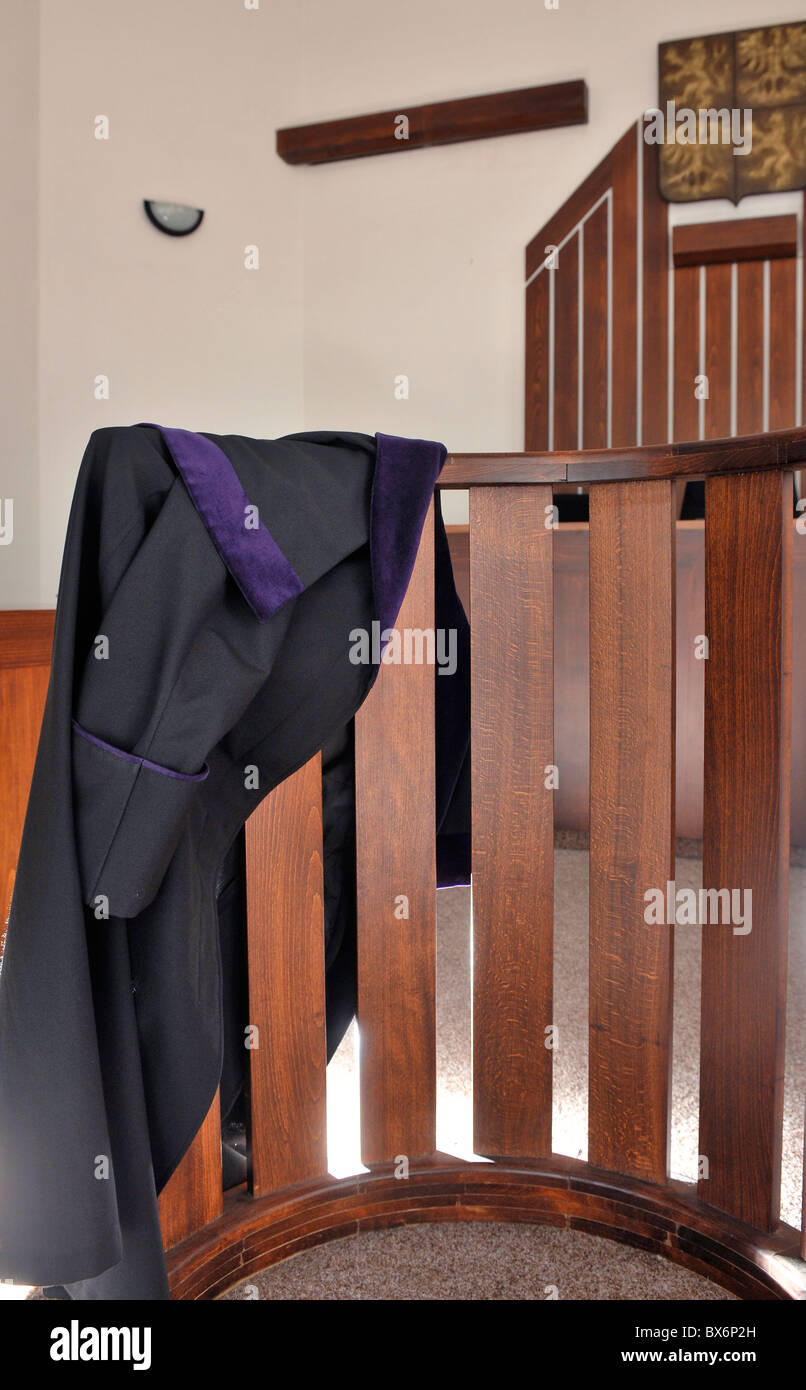 Judges robe hi-res stock photography and images - Alamy