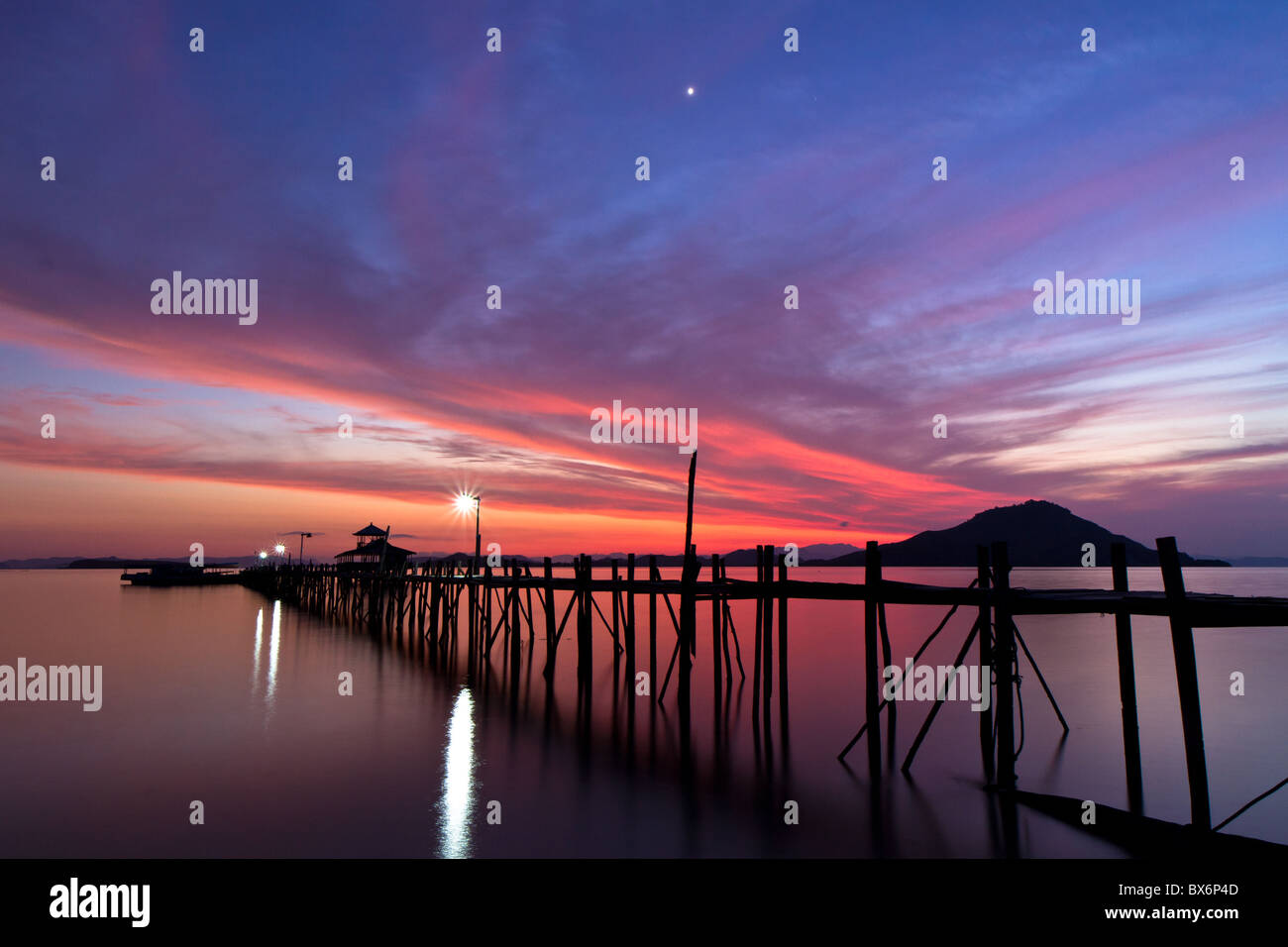 Tropical island pier hi-res stock photography and images - Alamy