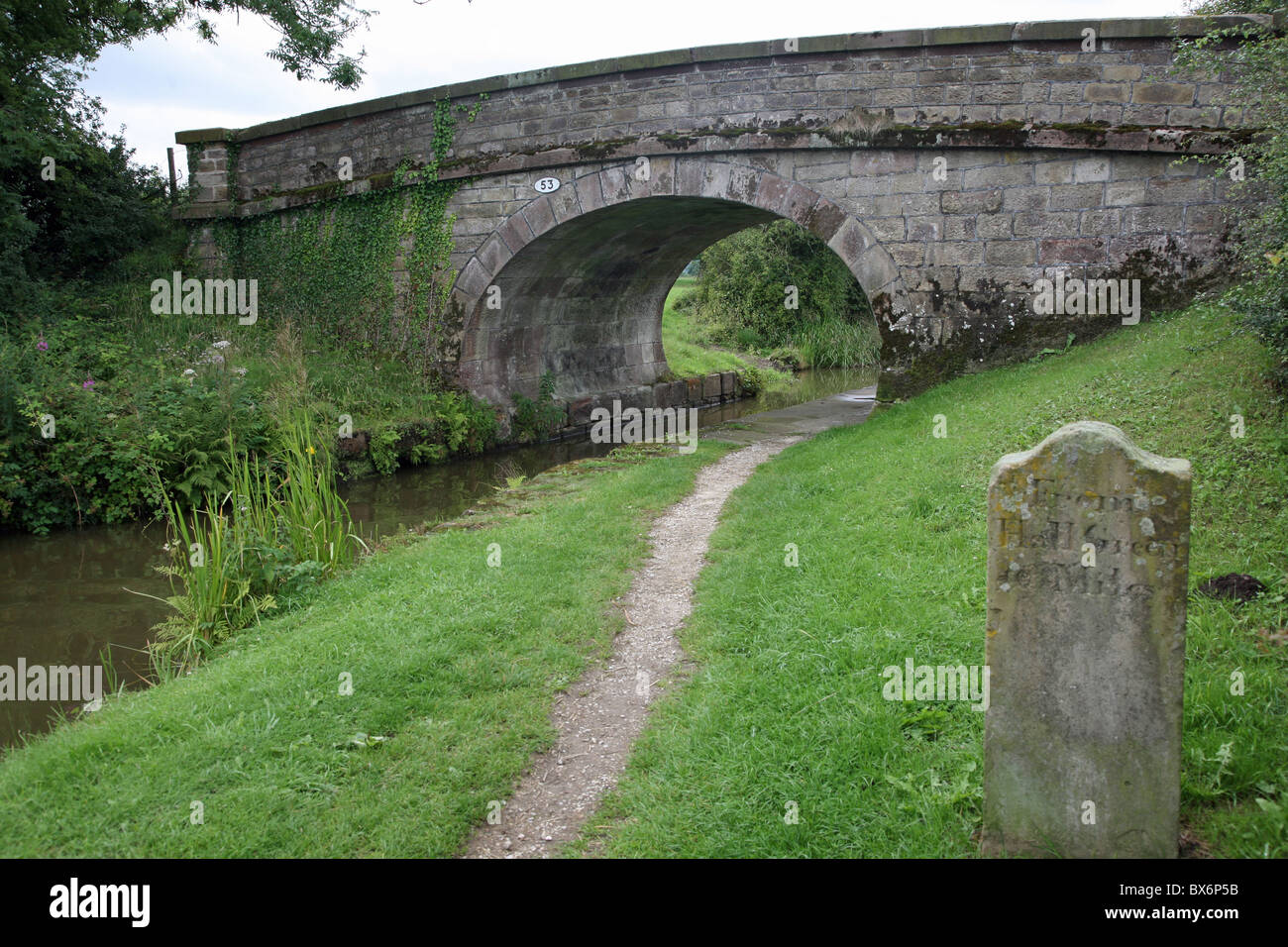 Bridge no 51 over macclesfield hi-res stock photography and images - Alamy