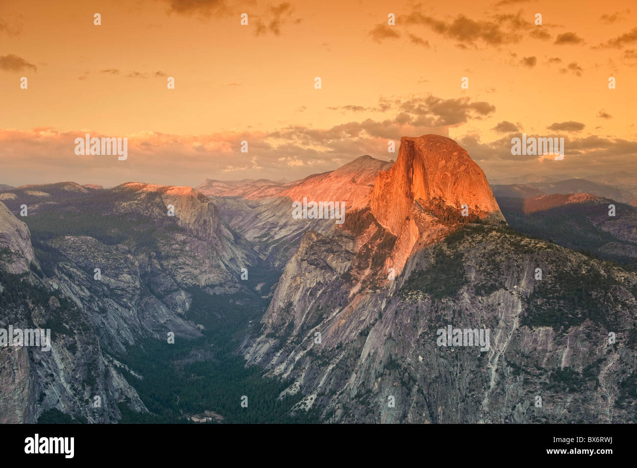 Halfdome hi-res stock photography and images - Alamy