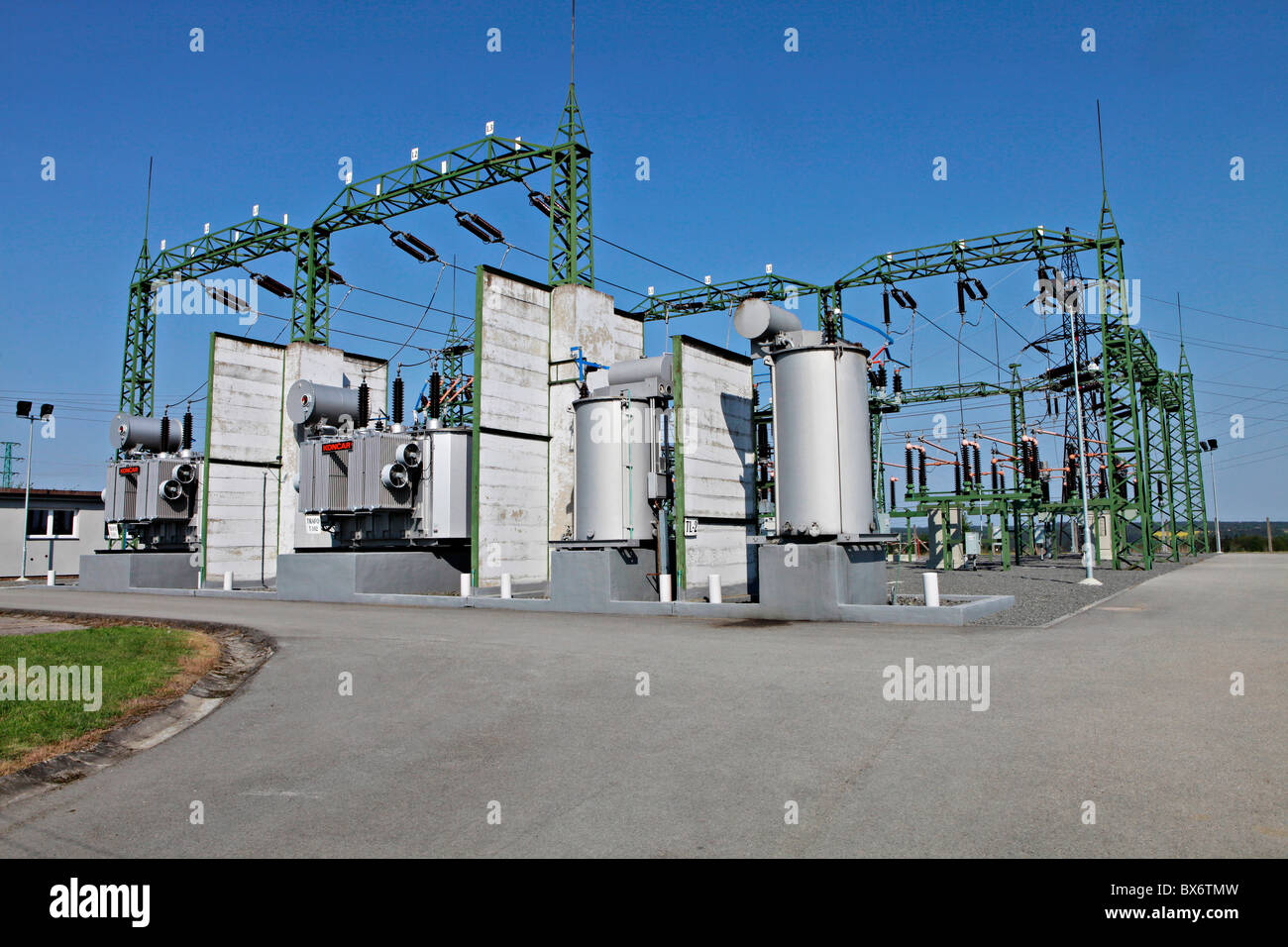 Power supplies hi-res stock photography and images - Alamy