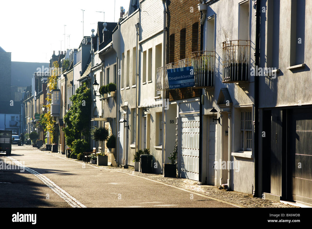 Minor street at Chelsea Stock Photo - Alamy