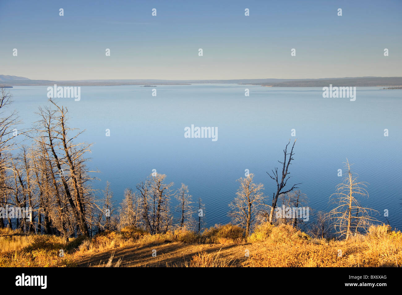 Yellowstone lake mountains hi-res stock photography and images - Alamy