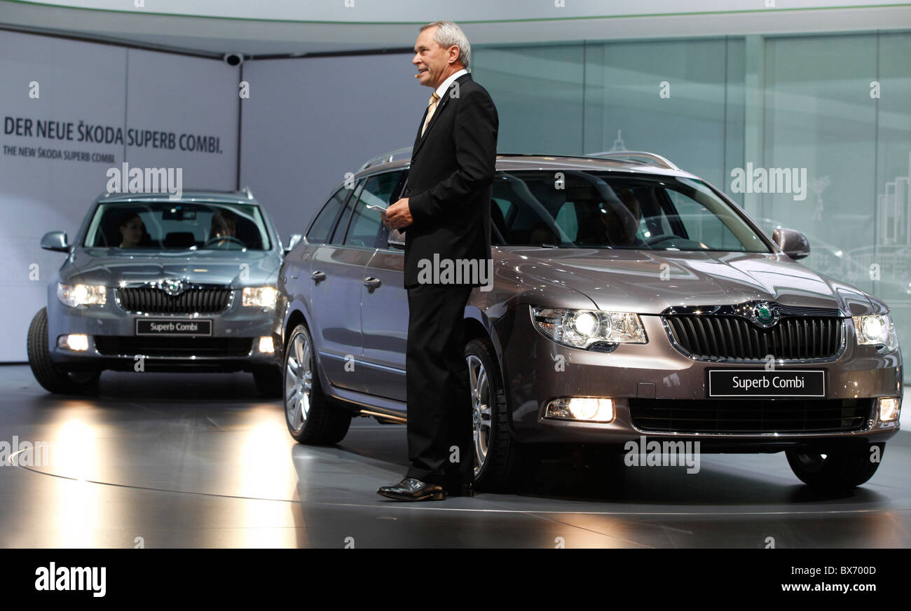 Skoda Auto CEO Reinhard Jung presents new Skoda Superb Combi of the ...