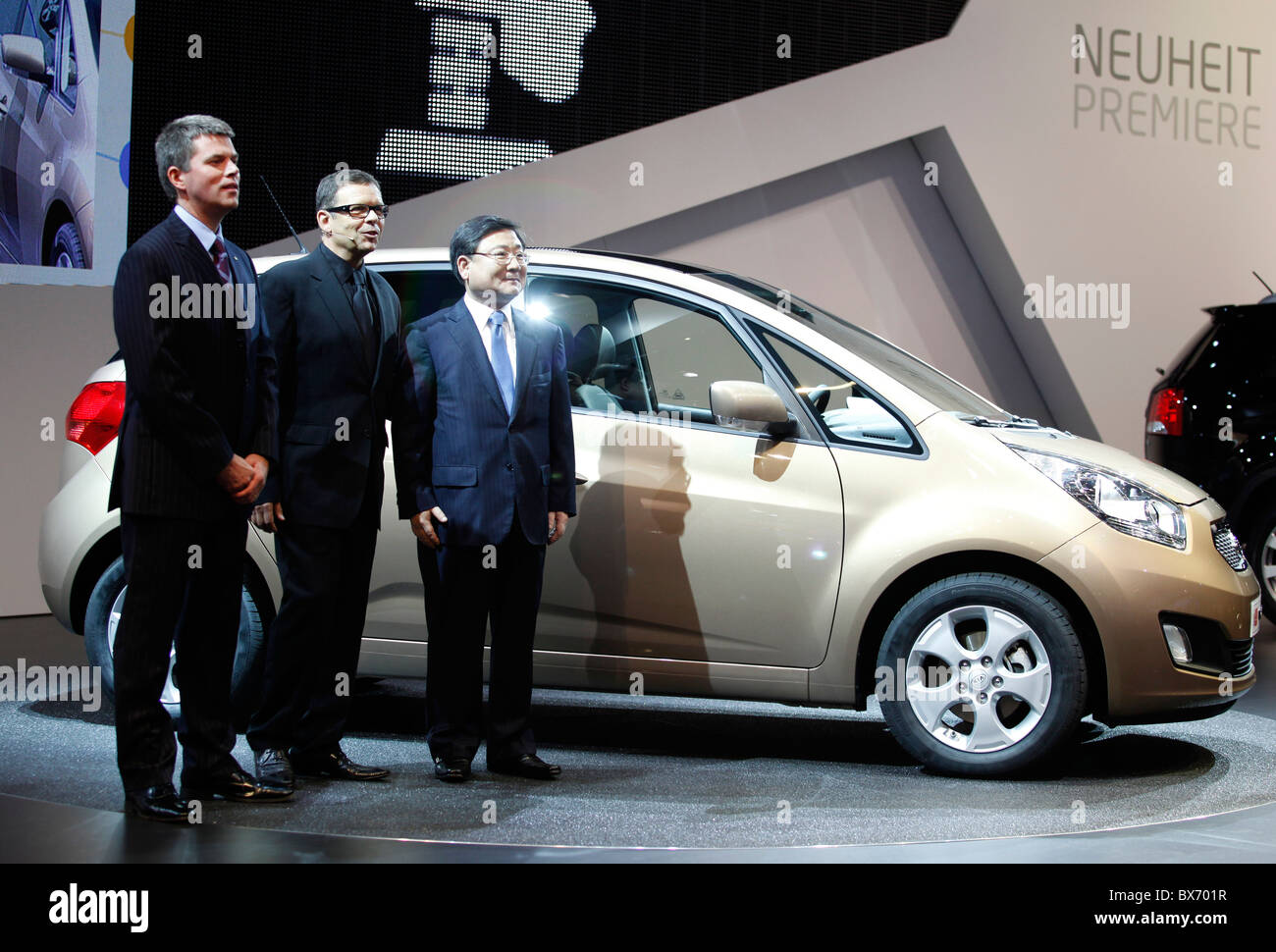 Paul PHILPOTT, Peter SCHREIER, Hyoung-Keun LEE, Kia Venga Stock Photo ...