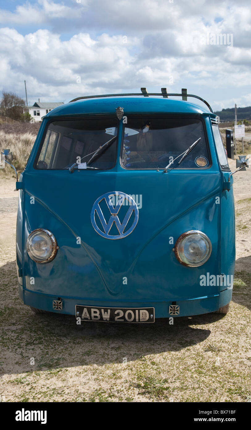 Vw split screen camper van hi-res stock photography and images - Alamy