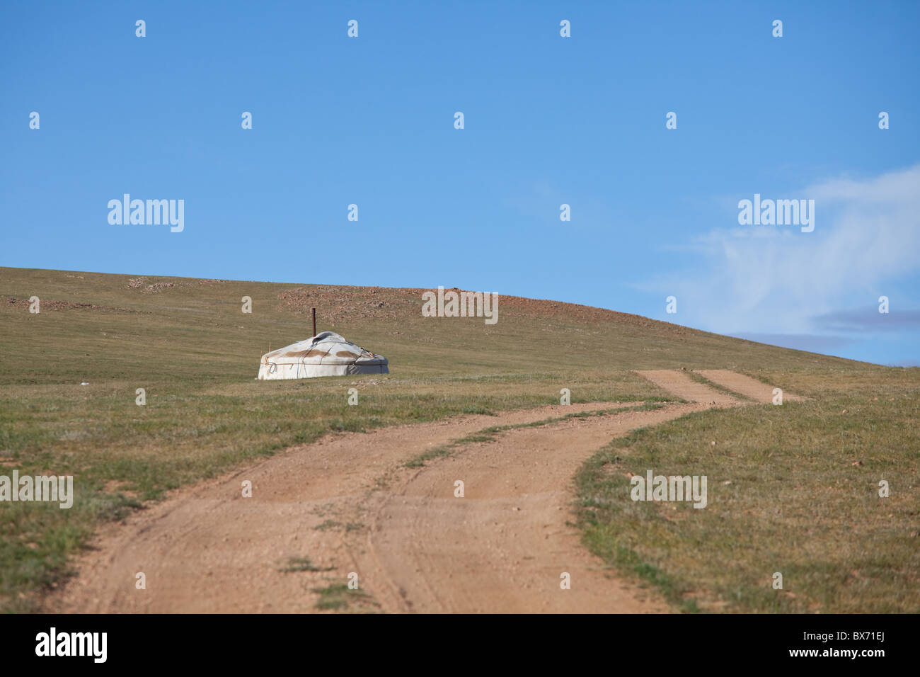 Traditional mongolian building -ger near the road, Central Mongolia ...
