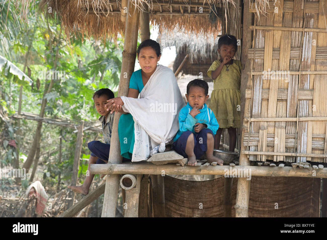 Tribal family hi-res stock photography and images - Alamy