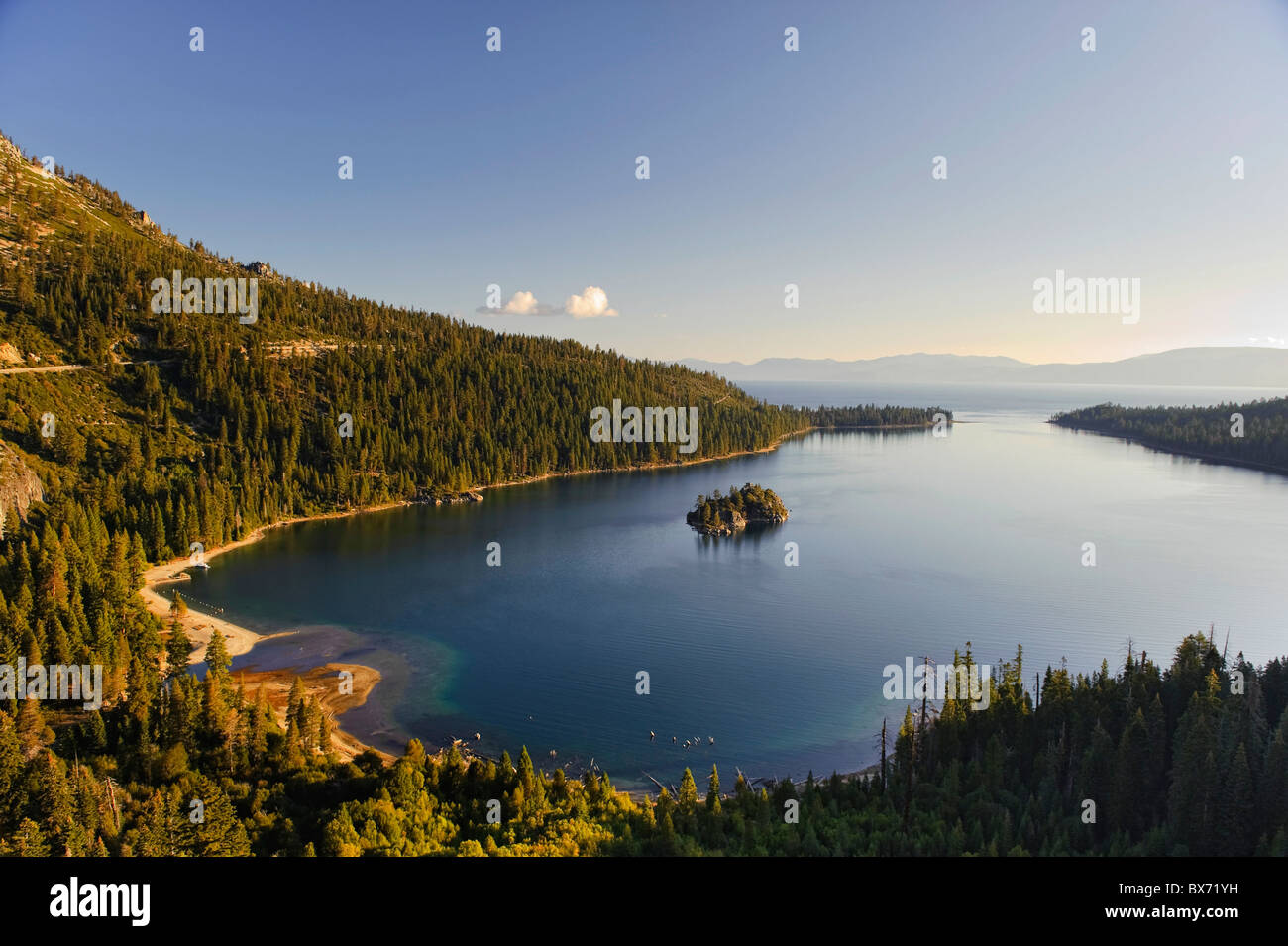 Emerald bay landscape hi-res stock photography and images - Alamy