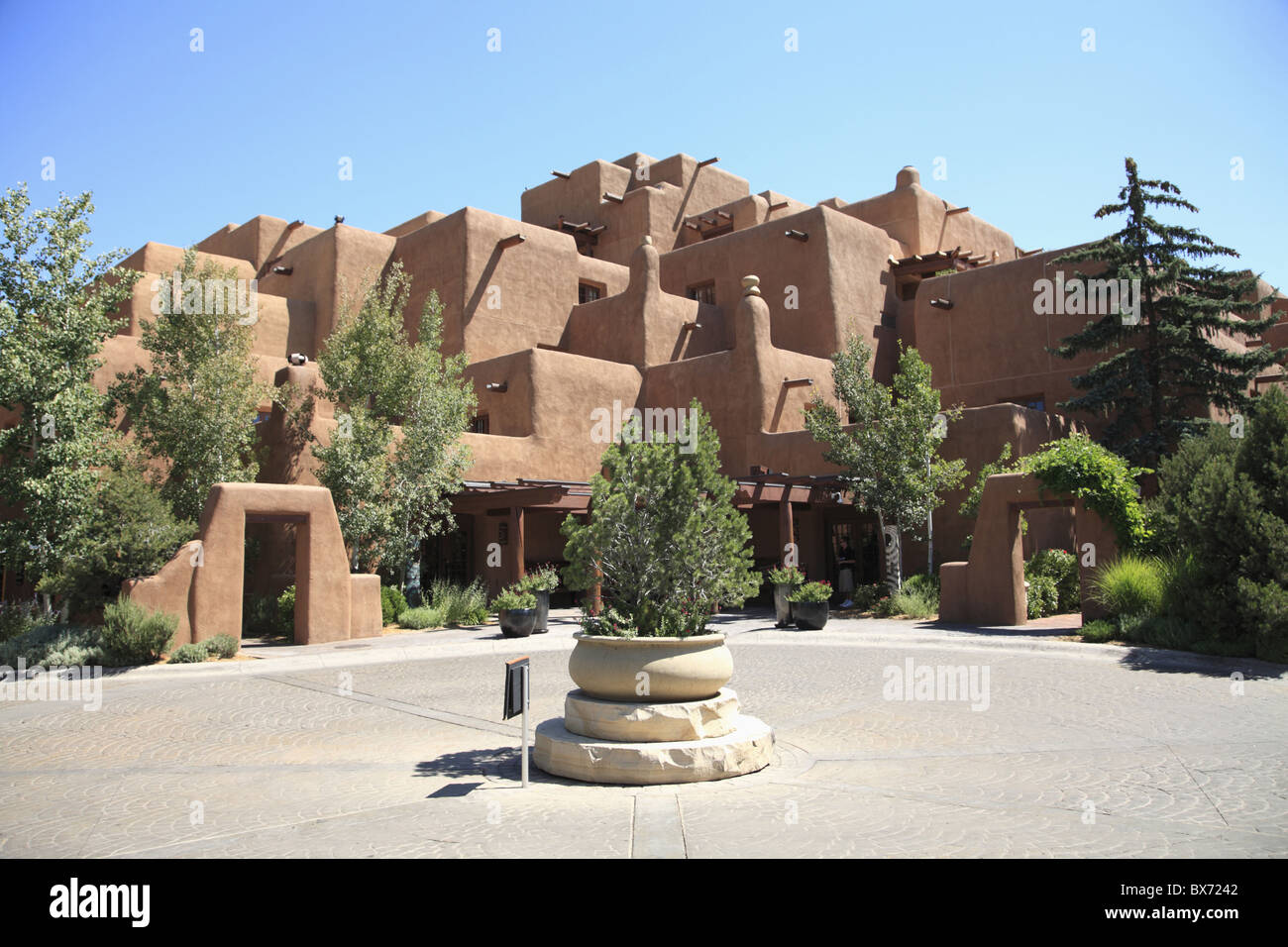 Santa fe architecture hi-res stock photography and images - Alamy