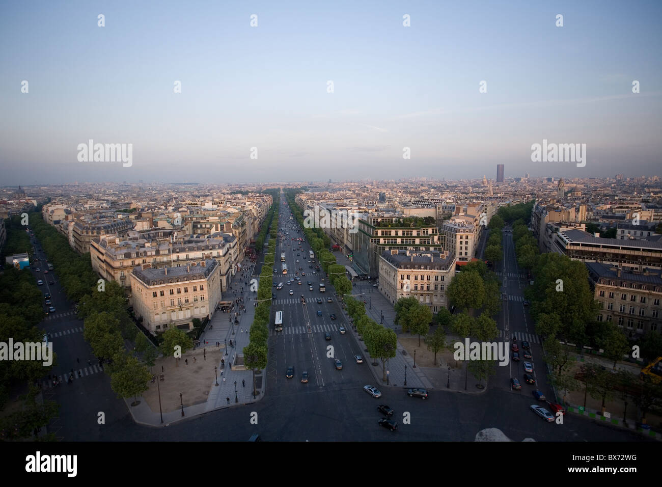 Arc de triomphe viewing platform hi-res stock photography and images ...