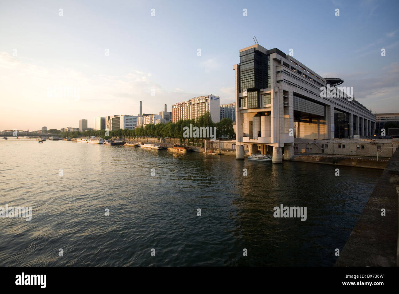 Paris bercy village hi-res stock photography and images - Alamy