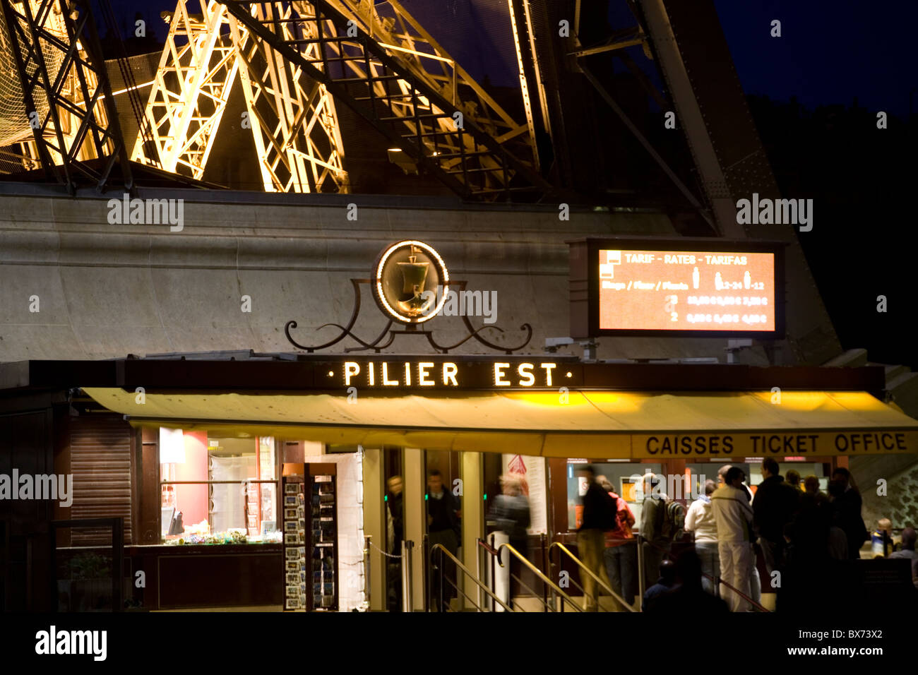 ticket office at the eiffel tower Stock Photo - Alamy ticket office at the eiffel tower Stock Photo - Alamy