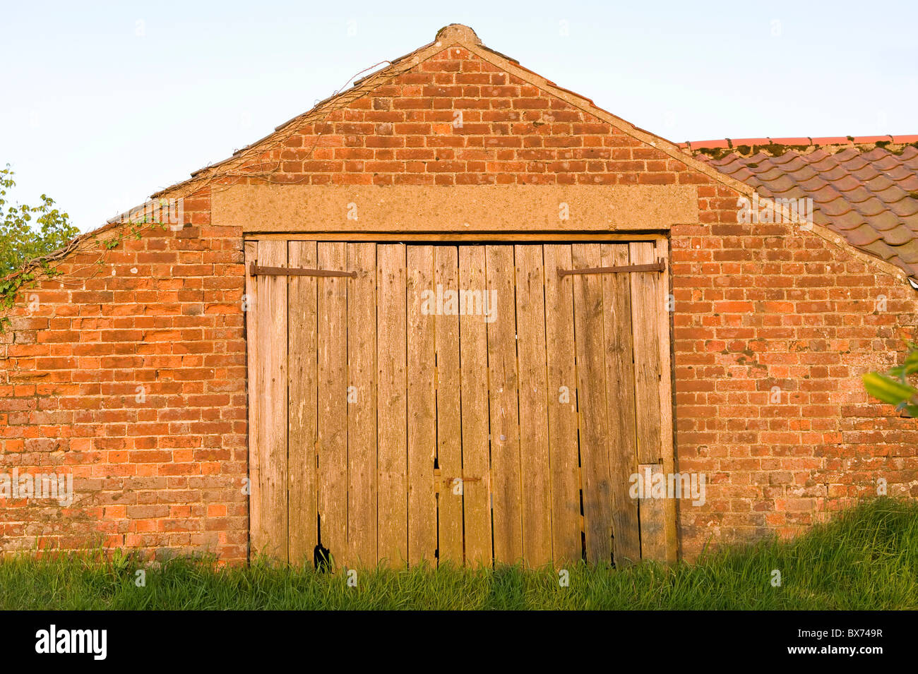 Classic red barn hi-res stock photography and images - Alamy