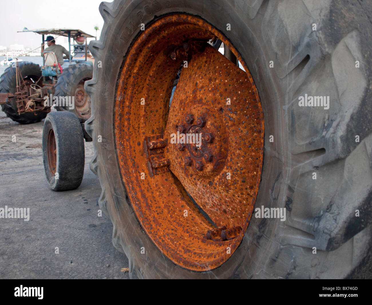 Rusted rusty tractor wheel hi-res stock photography and images - Alamy