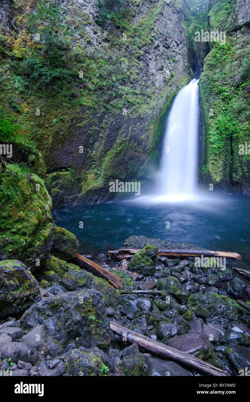Columbia gorge waterfall hi-res stock photography and images - Alamy