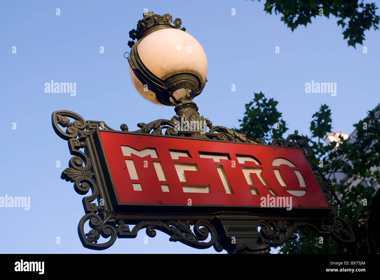 metro station sign Stock Photo - Alamy