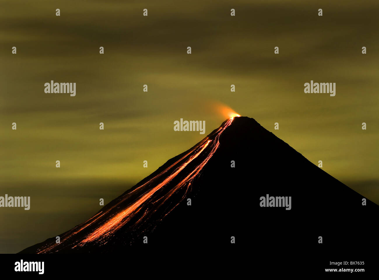 Volcano eruption lava hi-res stock photography and images - Alamy