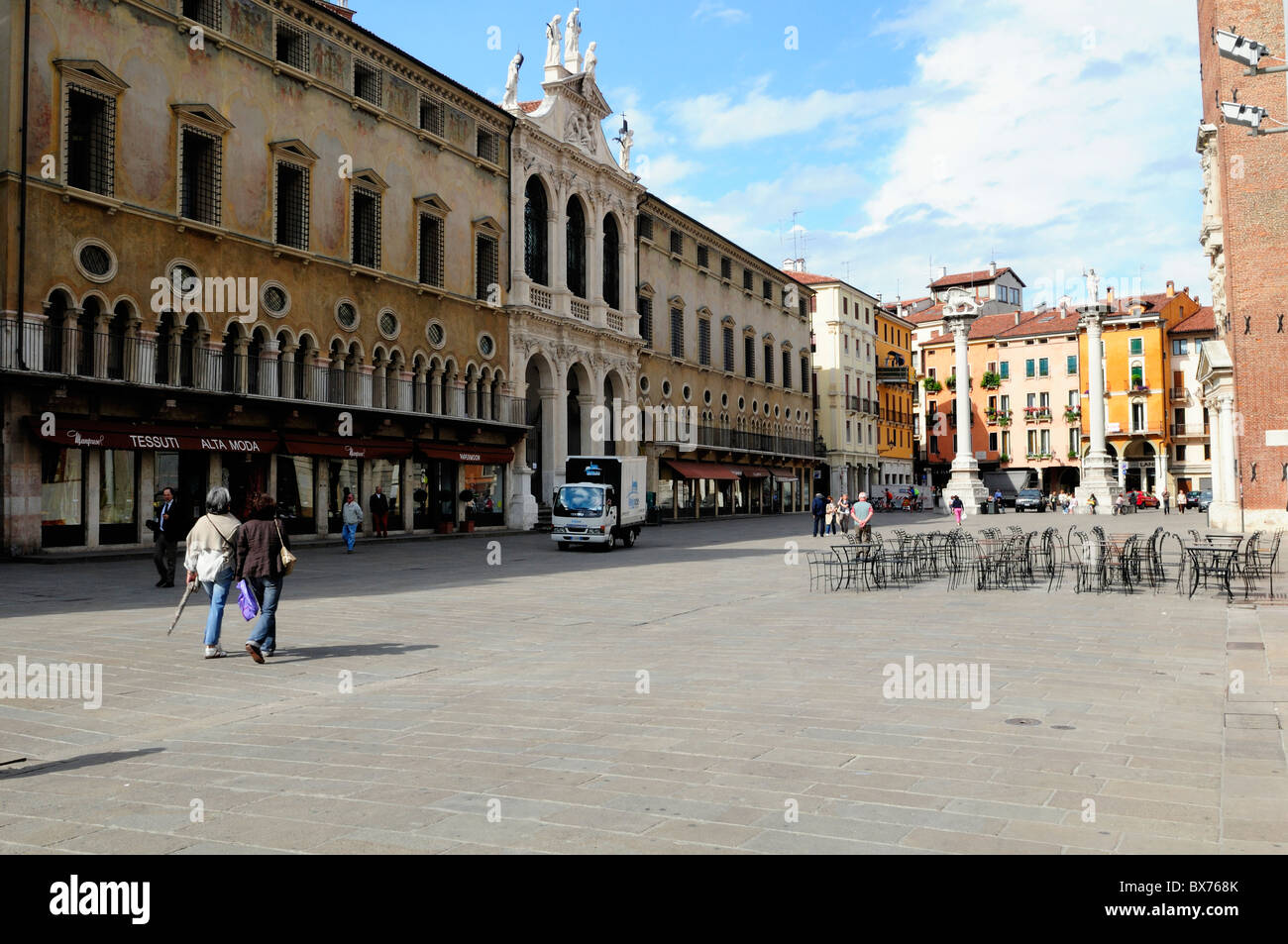 Vicenza town square hi-res stock photography and images - Alamy