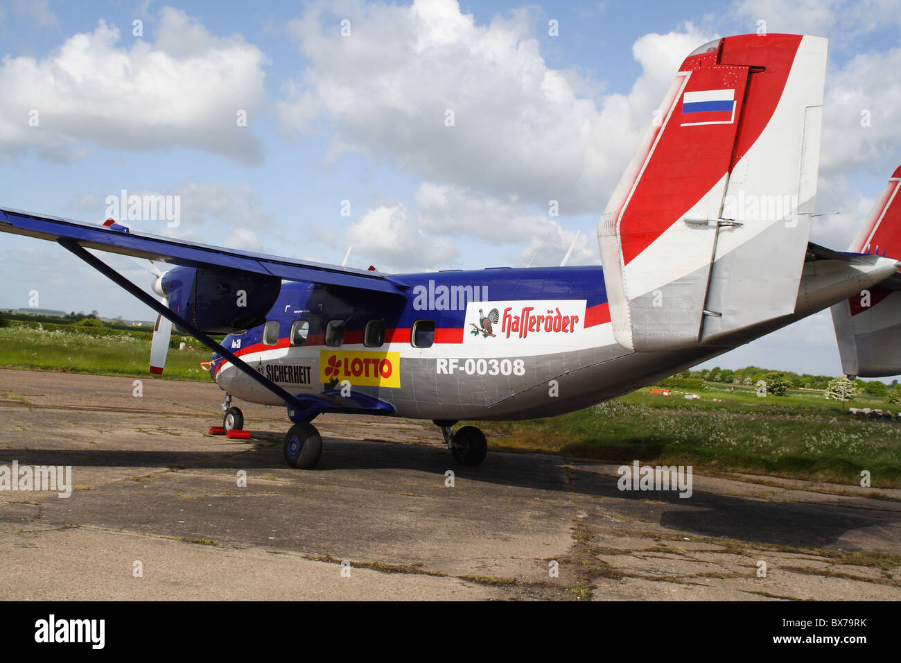 Antonov an 28 hi-res stock photography and images - Alamy