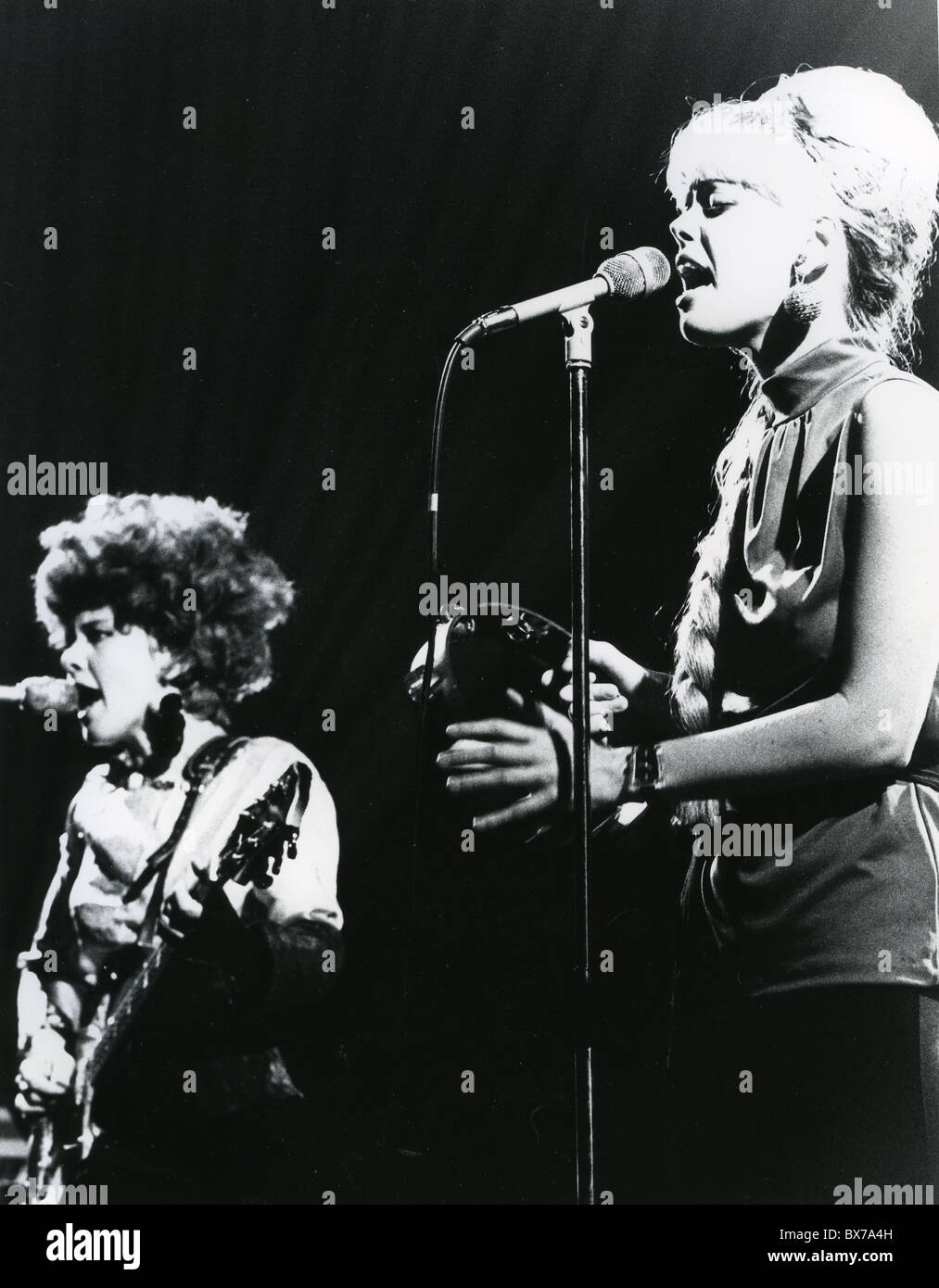 B52s US rock group with Kate Pierson at left and Cindy Wilson at London ...