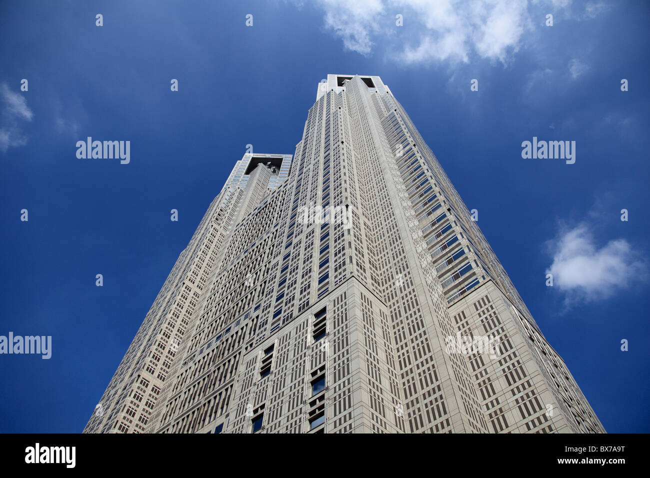 Government buildings tokyo japan hi-res stock photography and images ...