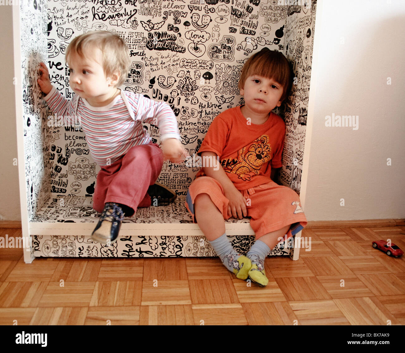 Children, boys, child, boy, game, case, removal, tidying-up, cleaning ...