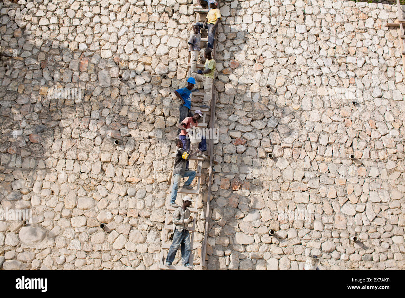 Tall Retaining Wall High Resolution Stock Photography and Images - Alamy