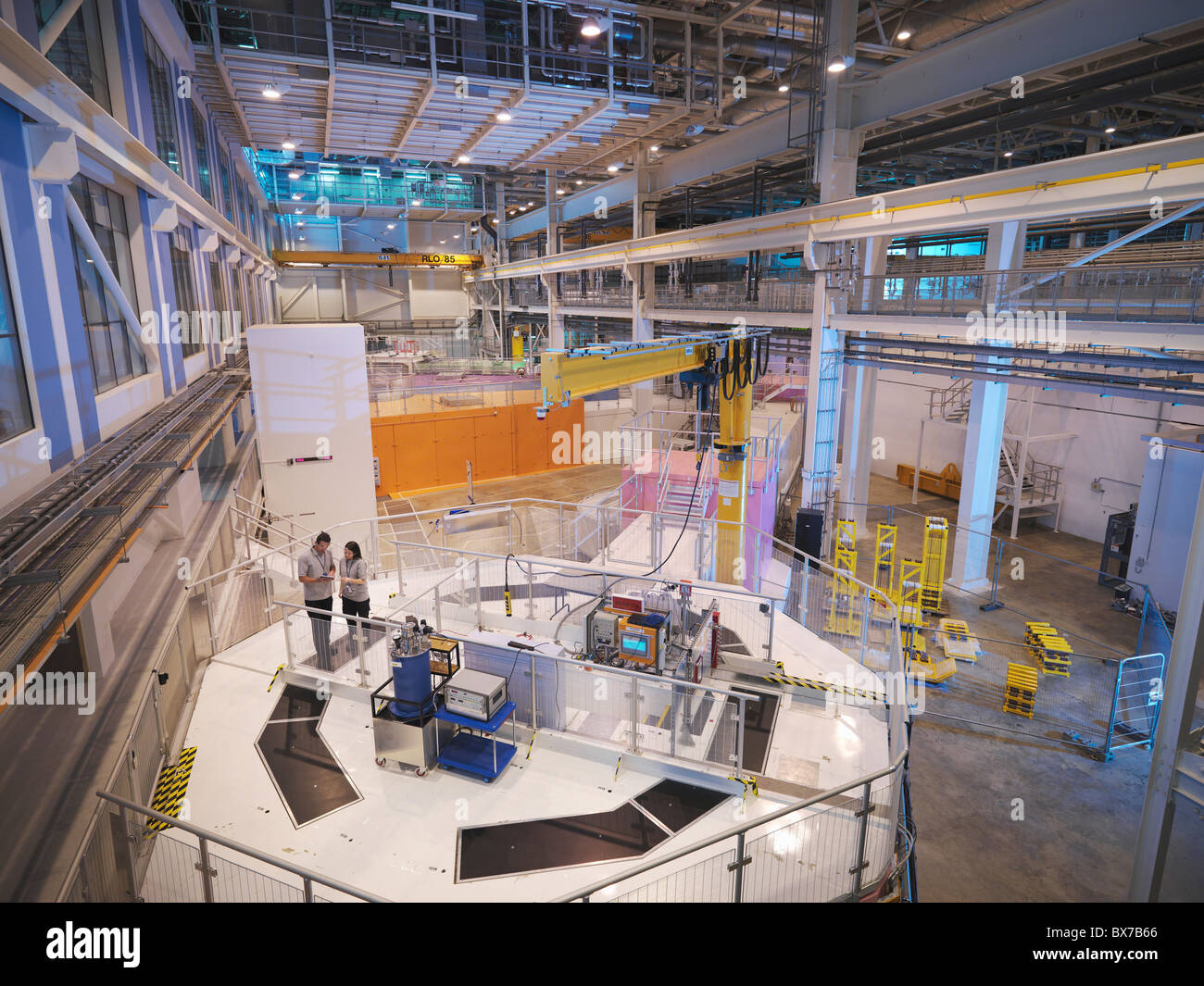 Particle accelerator technology hi-res stock photography and images - Alamy