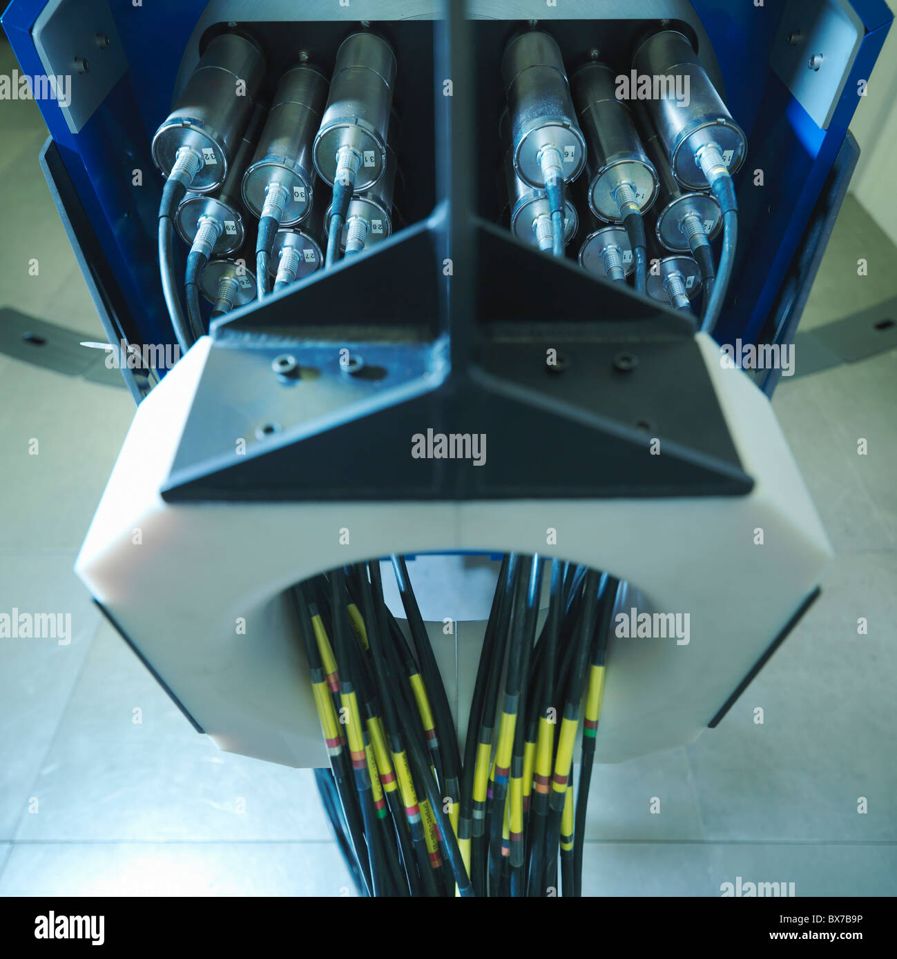 Accelerator cable hi-res stock photography and images - Alamy