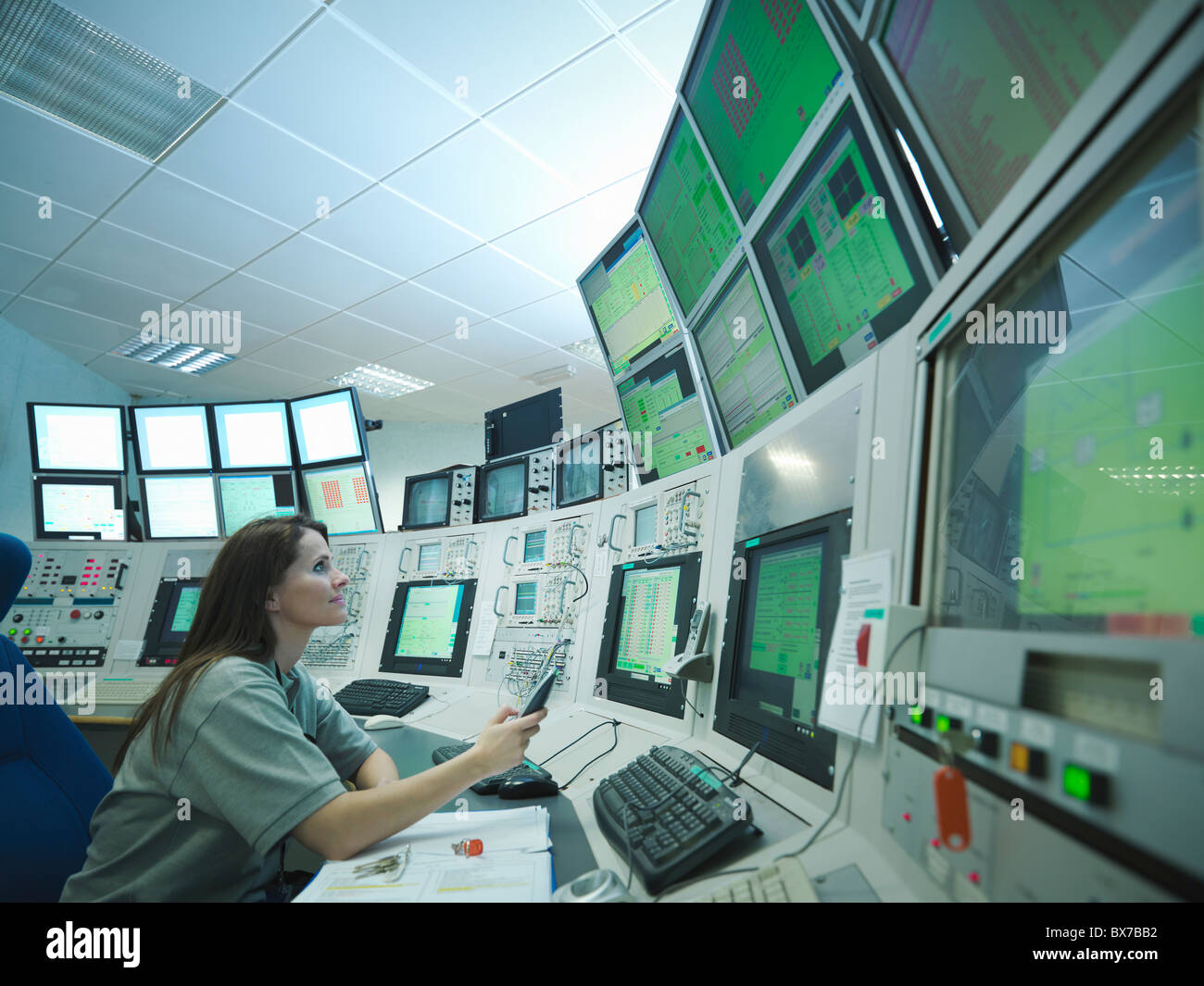 Nuclear research room hi-res stock photography and images - Alamy