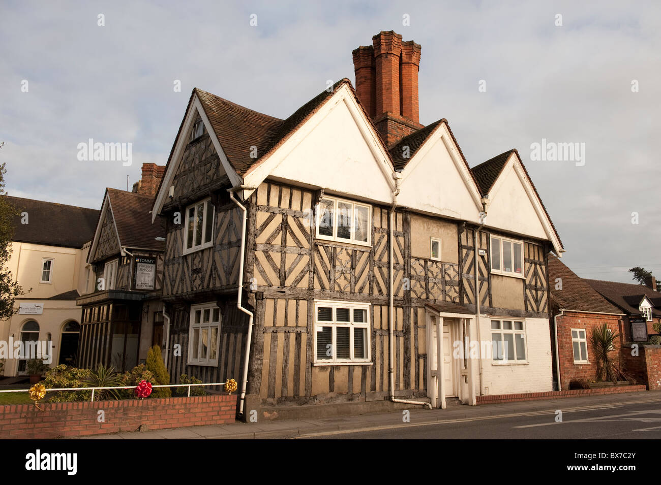 Old tudor building hi-res stock photography and images - Alamy