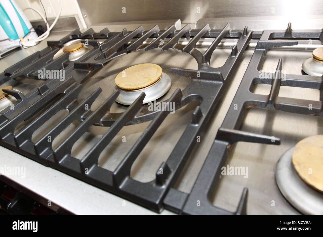Kitchen gas hob hi-res stock photography and images - Alamy