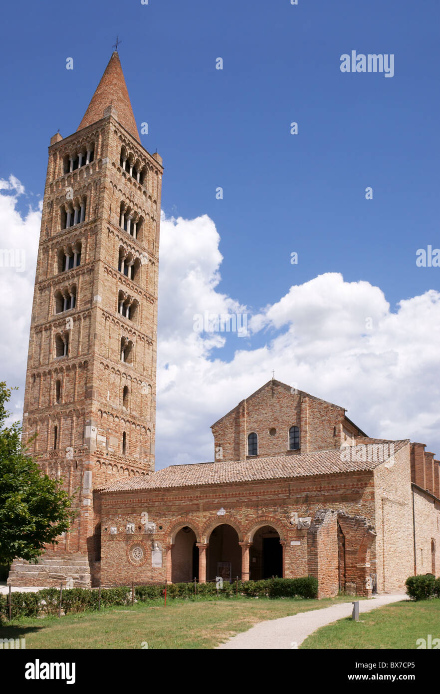 Pomposa hi-res stock photography and images - Alamy