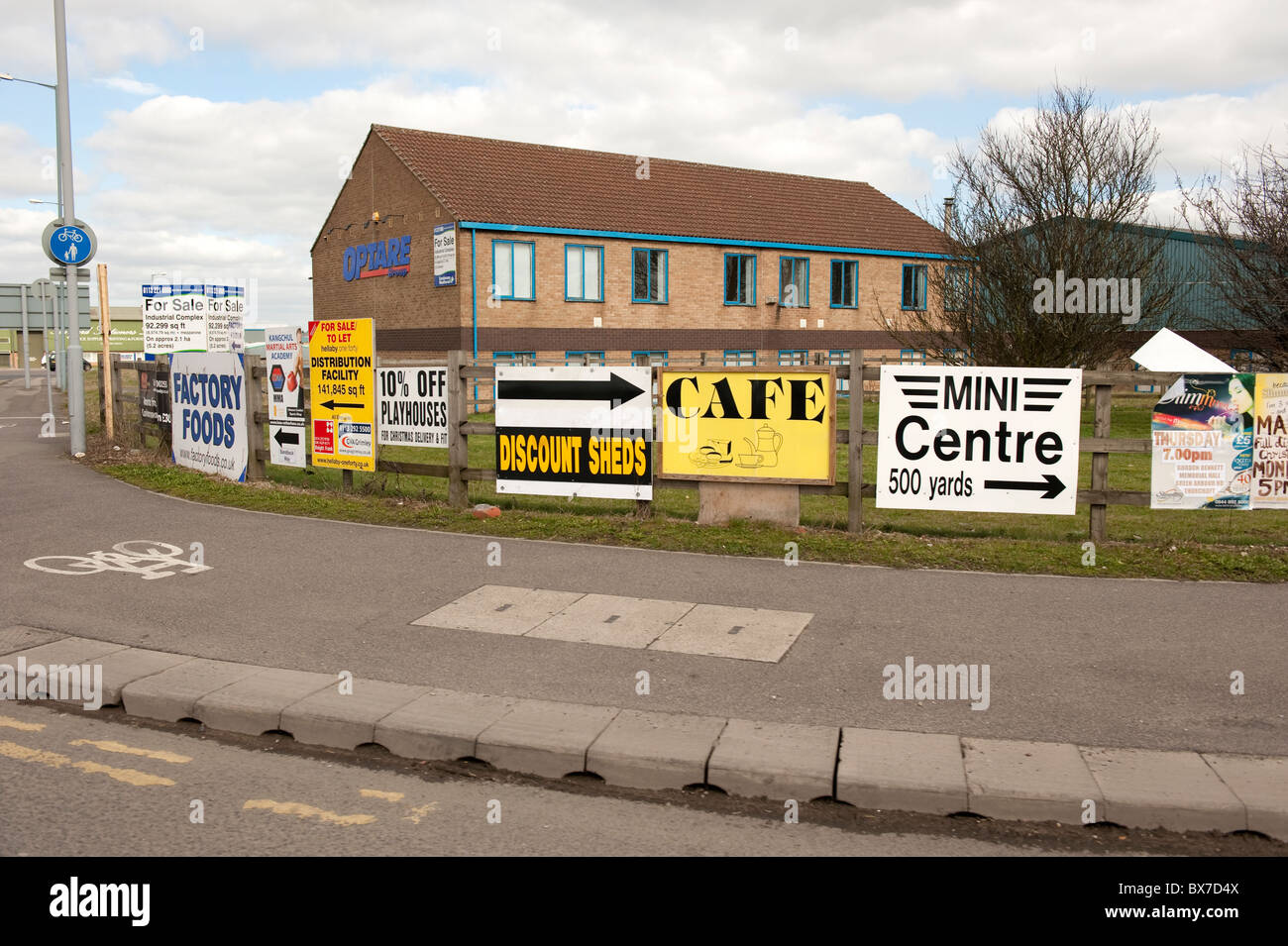 Roadside signs hi-res stock photography and images - Alamy