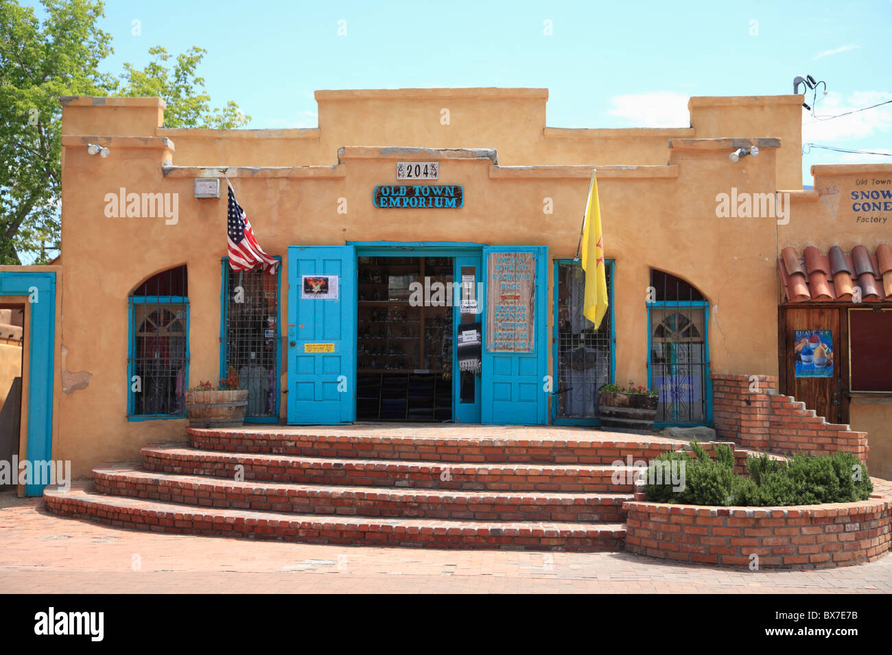 Shop, Adobe Architecture, Old Town, Albuquerque, New Mexico, USA Stock ...